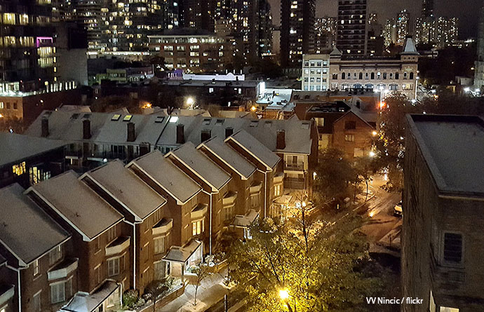 Toronto Moving Guide - City info and Tips to find Movers