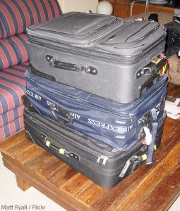 Alternative Packing Materials: How to Pack Without Boxes and Bubble Wrap