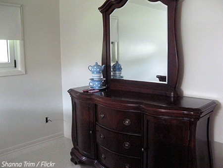 How to Move a Dresser by Yourself: Step-by-Step Guide - MoveAdvisor